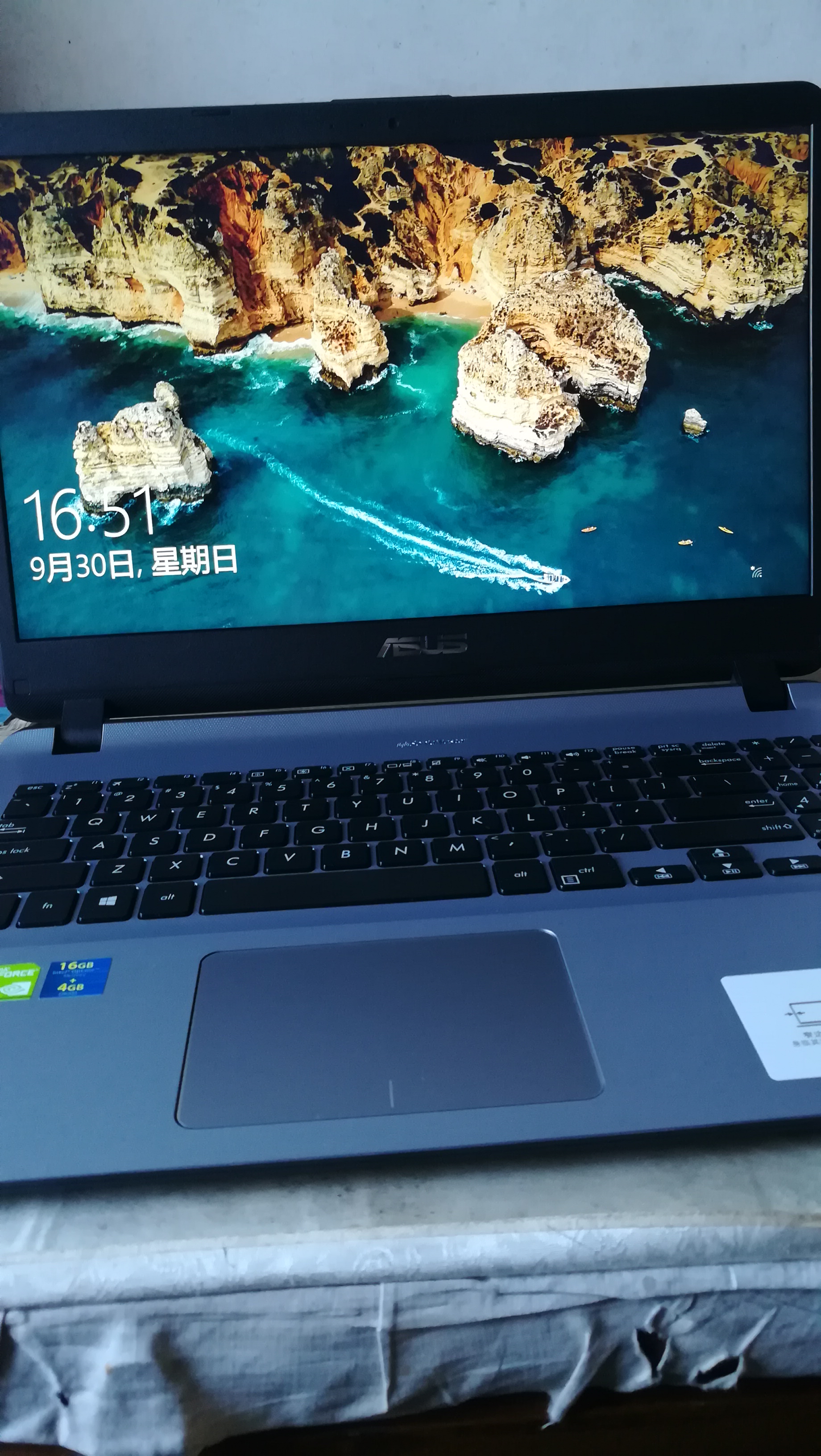 华硕商城ASUS_华硕官网_华硕电脑官方直营商城，购笔记本电脑、轻薄本、游戏本、享一年意外险