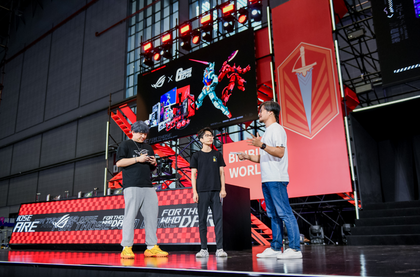 ROG x EVA联名新品亮相，神装降临，竞化纪元_ASUS华硕官网商城