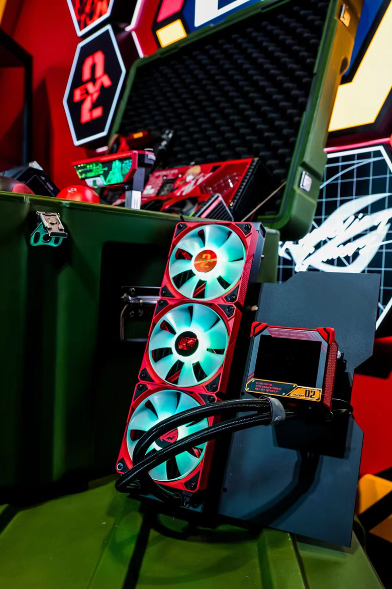 ROG x EVA联名新品亮相，神装降临，竞化纪元_ASUS华硕官网商城